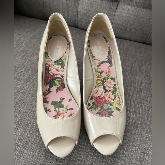 Xappeal | Shoes | Xappeal Tabby Style Peep Toe Nude 3 Heels Pumps Shoes ...